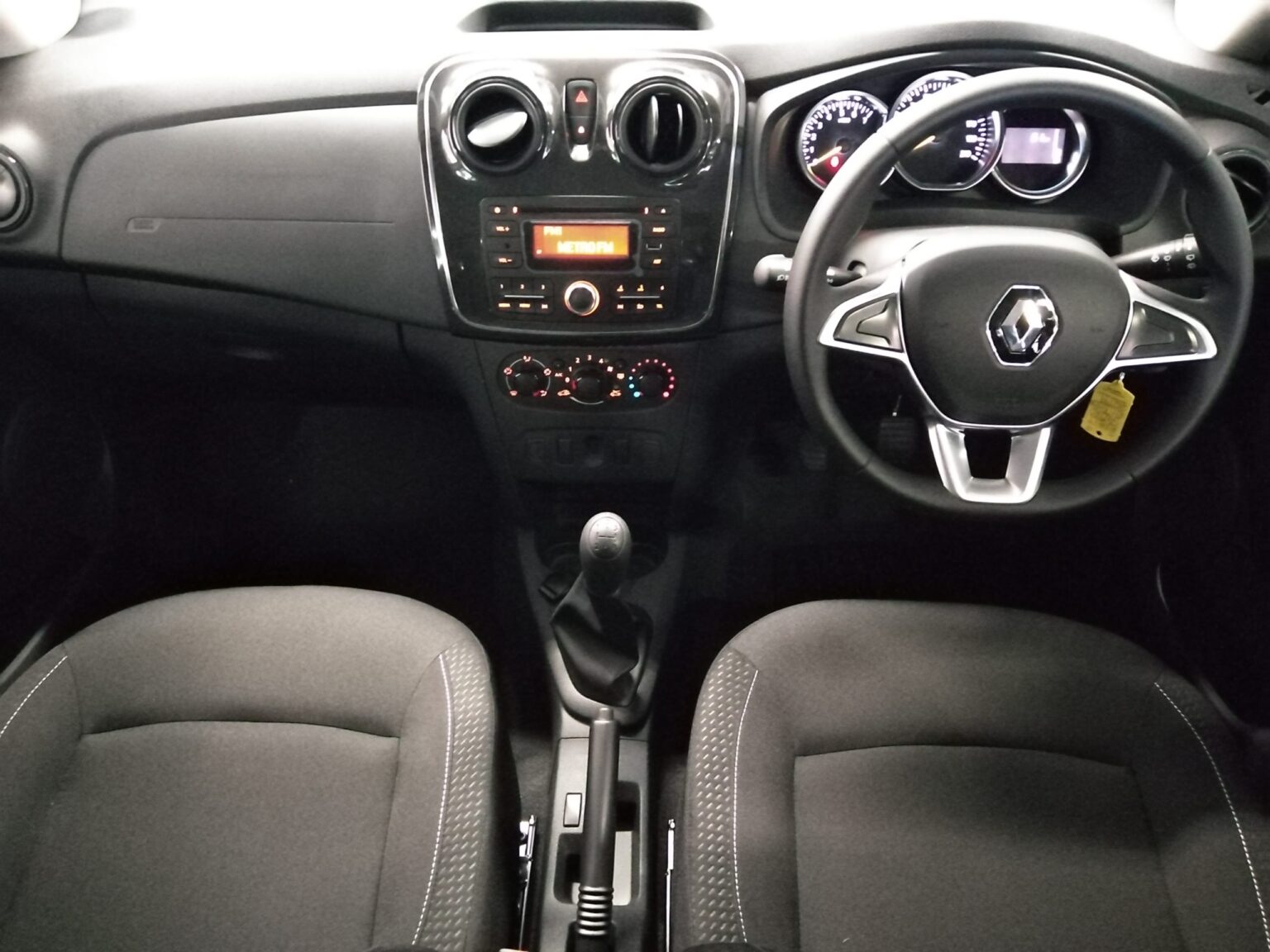 Sandero 900T Expression - CMH Renault Midrand