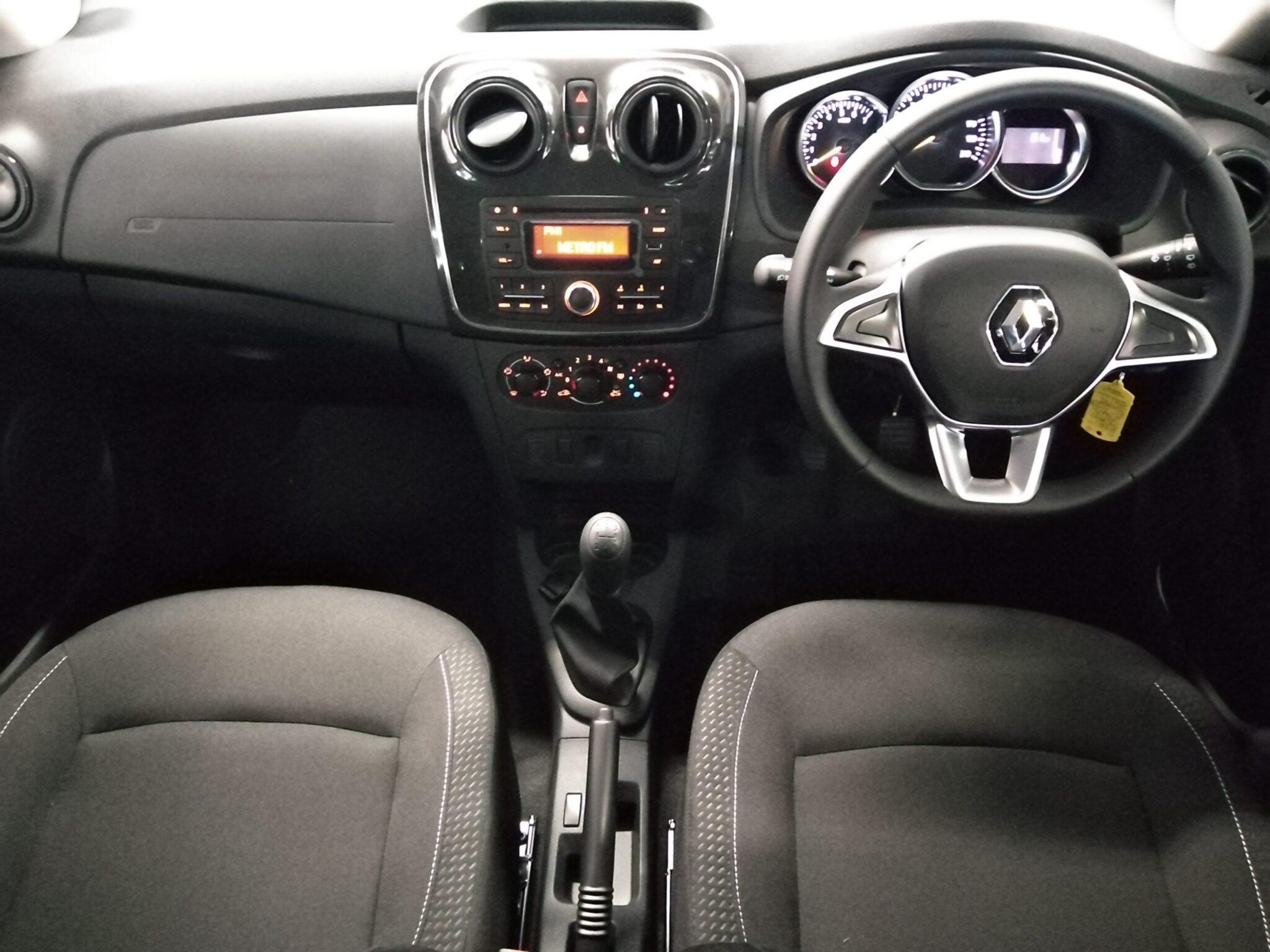 Sandero 900T Expression - CMH Renault Midrand